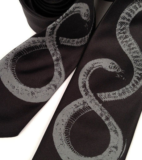 Snake Necktie, by Cyberoptix